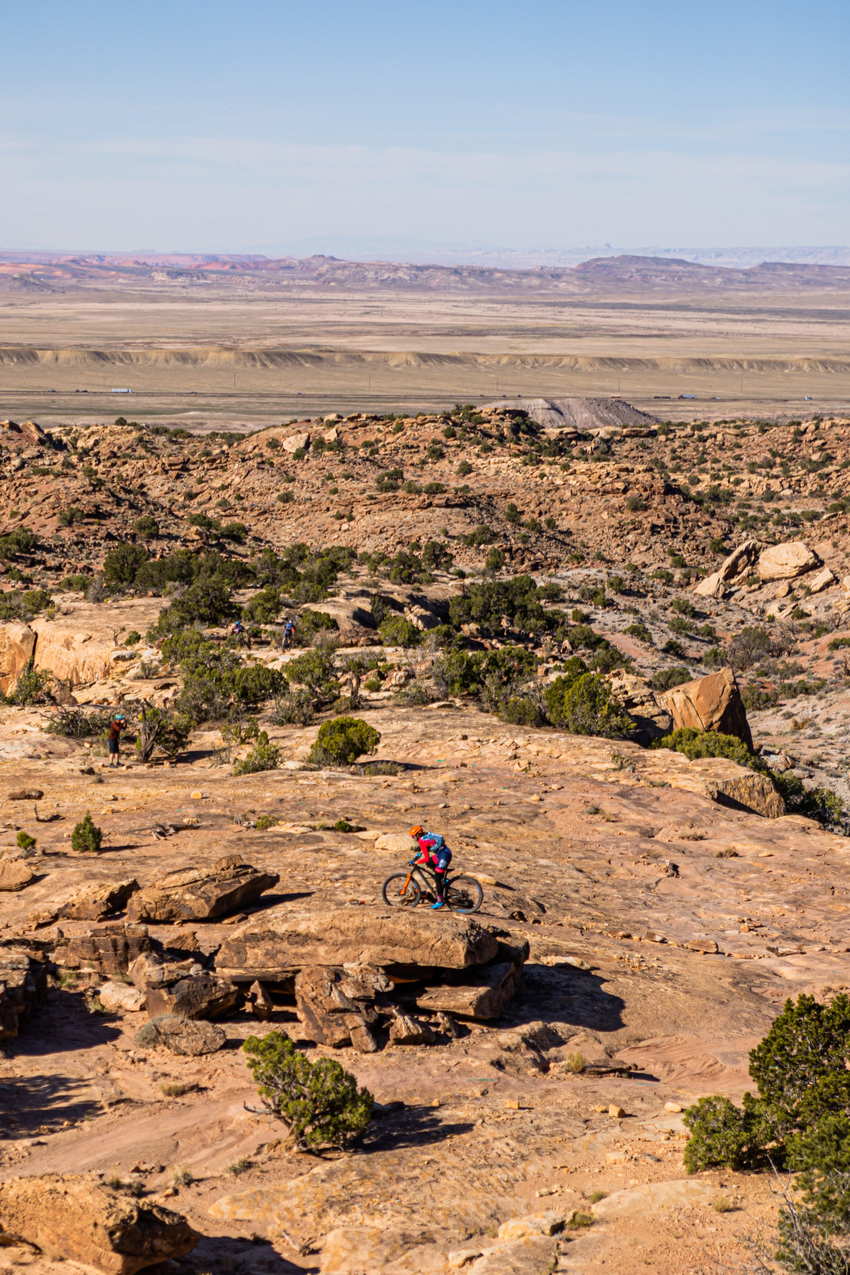 Evelyn Dong and Macky Franklin win Moab Rocks Stage 2! - MTB Race News
